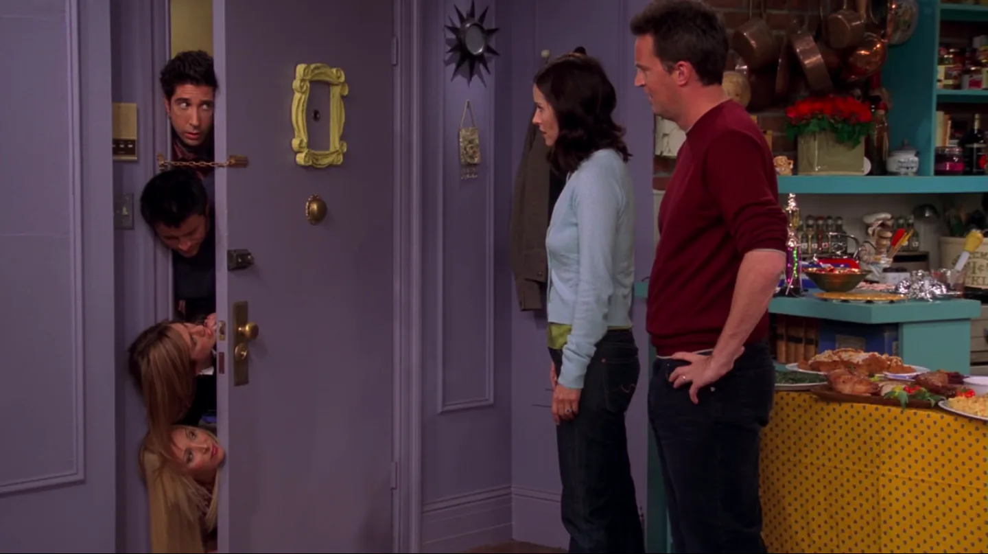 10 'Friends' Thanksgiving Zoom Backgrounds To Transport You To So Many ...