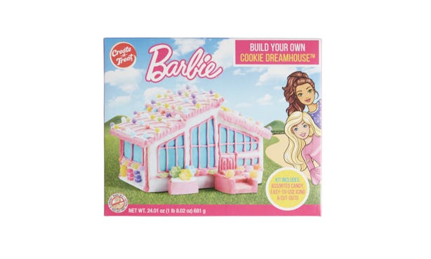 This Barbie Cookie Dreamhouse Kit Is The Pink Gingerbread House Of Your ...