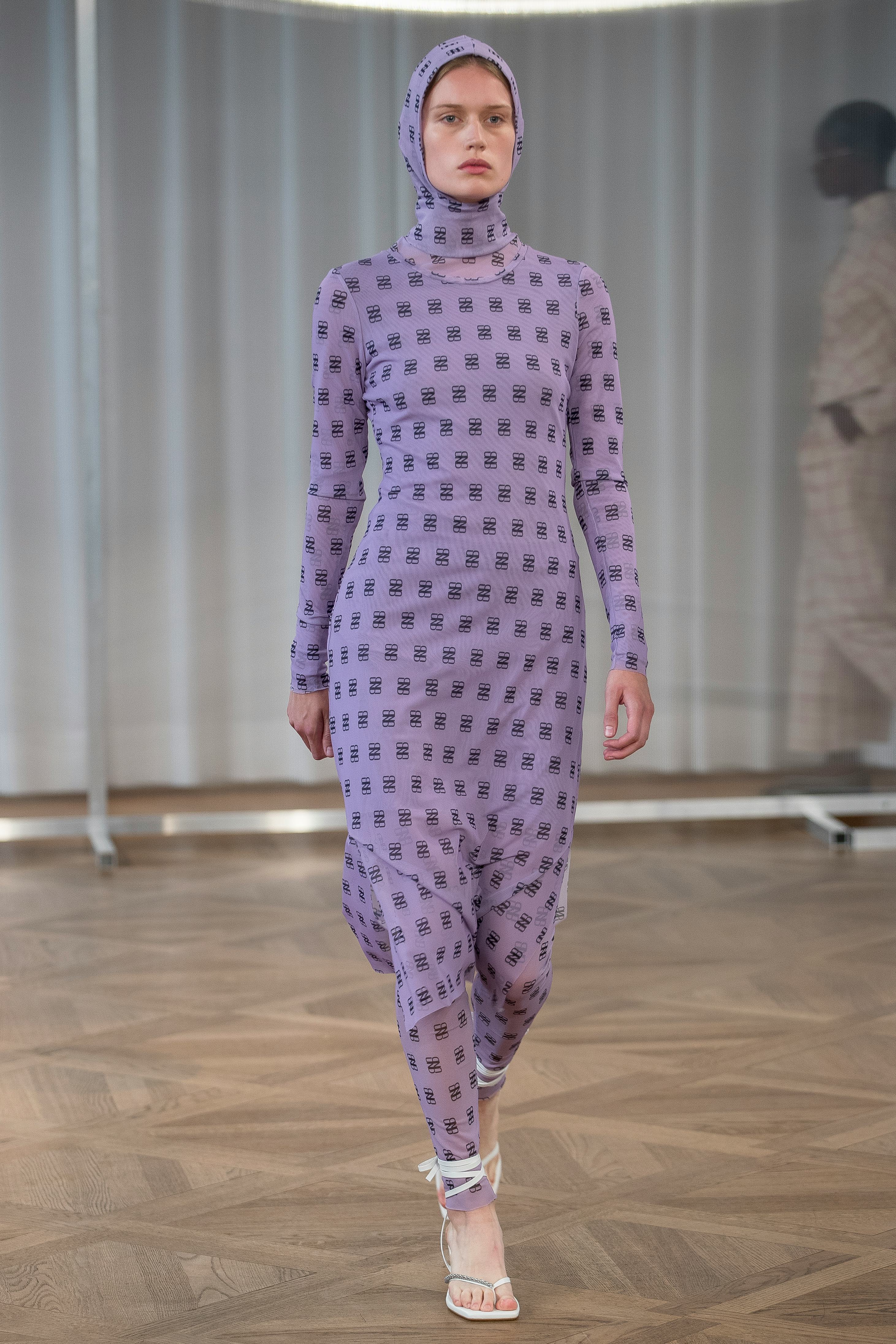 Spring 2021's Runway Color Trends Have A Secret Meaning That Will ...