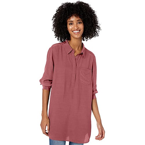 The 15 Best Tops To Wear With Leggings