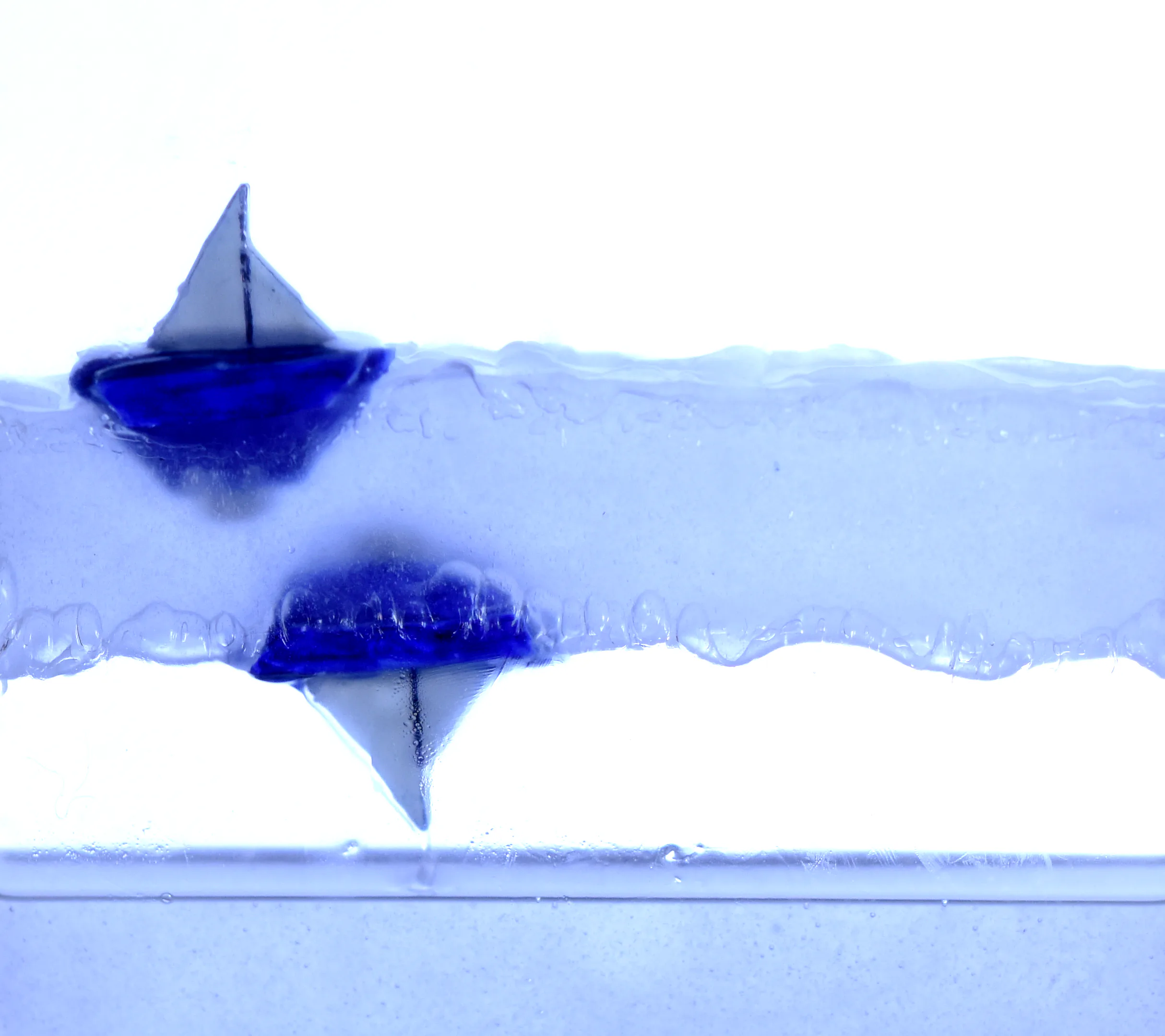 'Anti-gravity' experiment defies physics using one simple trick