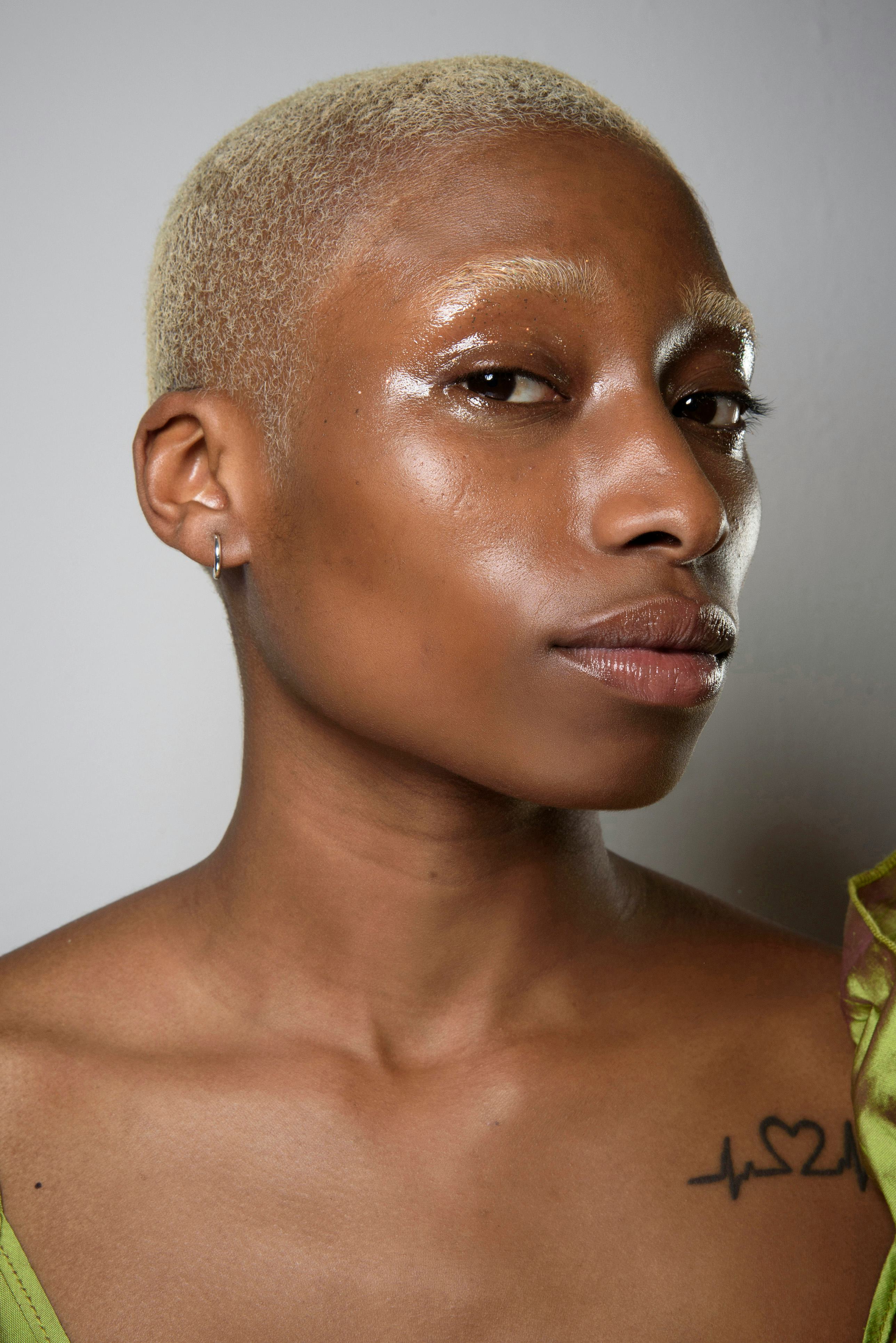 This Is How Glowy Skin Became A Trend