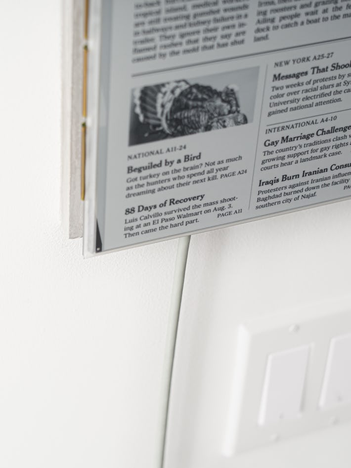 Google engineer unveils massive e-ink newspaper prototype, Paper