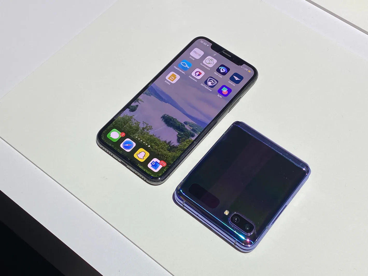 Samsung announces Galaxy Z Flip with the world's first foldable glass ...