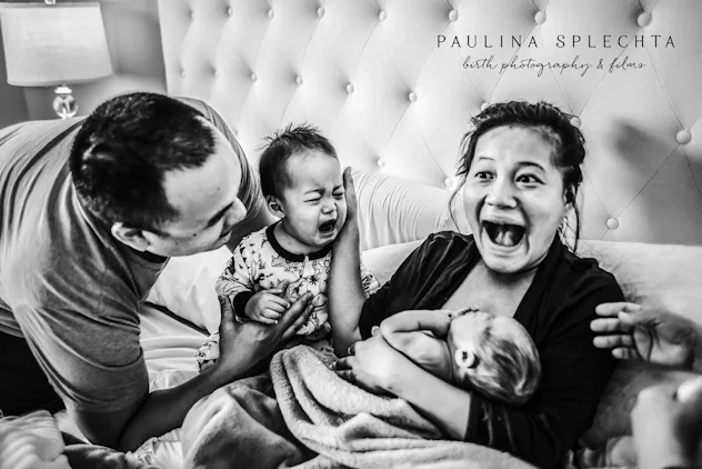 27 Award-Winning Birth Photos That Capture The Magic & Emotions Of ...