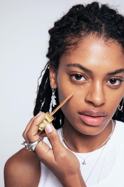 Kosas' New Revealer Concealer Is A First For The Clean Beauty Brand