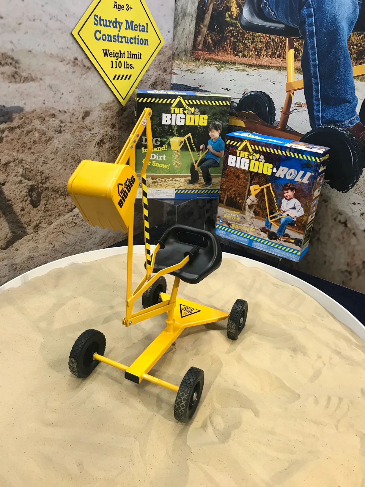 The Big Dig Sandbox Digger Excavator Crane Is A Digger-Enthusiast's Dream