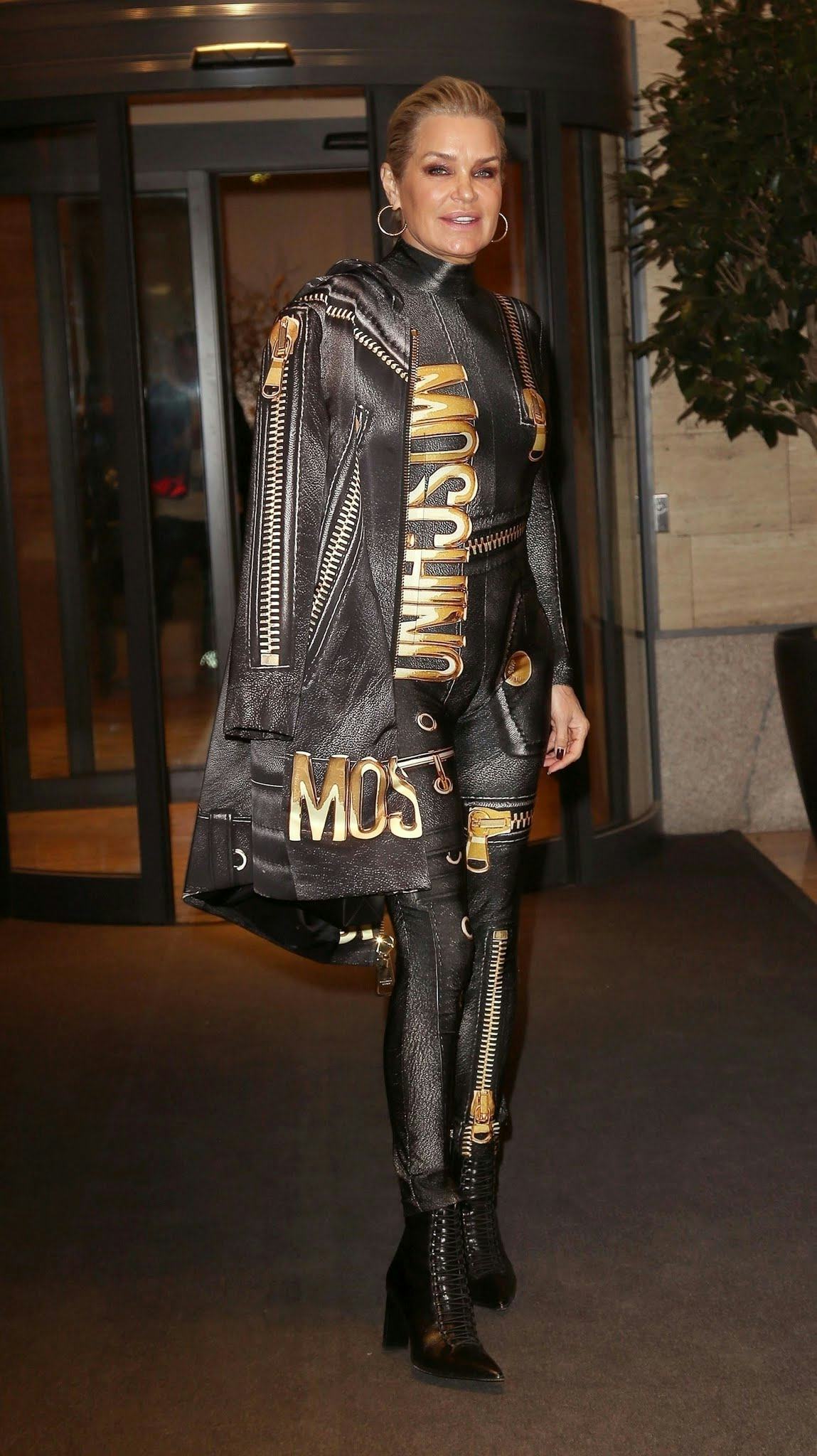 Yolanda Hadid's Style During Fashion Month Rivals That Of Her ...