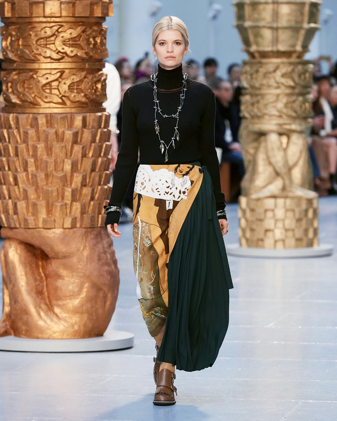 Chloe's Fall/Winter 2020 Runway Show Was A Tribute To Women Artists