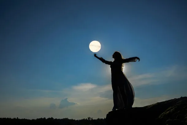 The February 2020 Full Supermoon Will Be The Worst For These Zodiac Signs