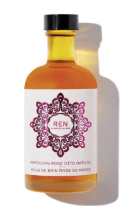 15 Relaxing Bath Products That’ll Help You Decompress & Unwind On Long Days