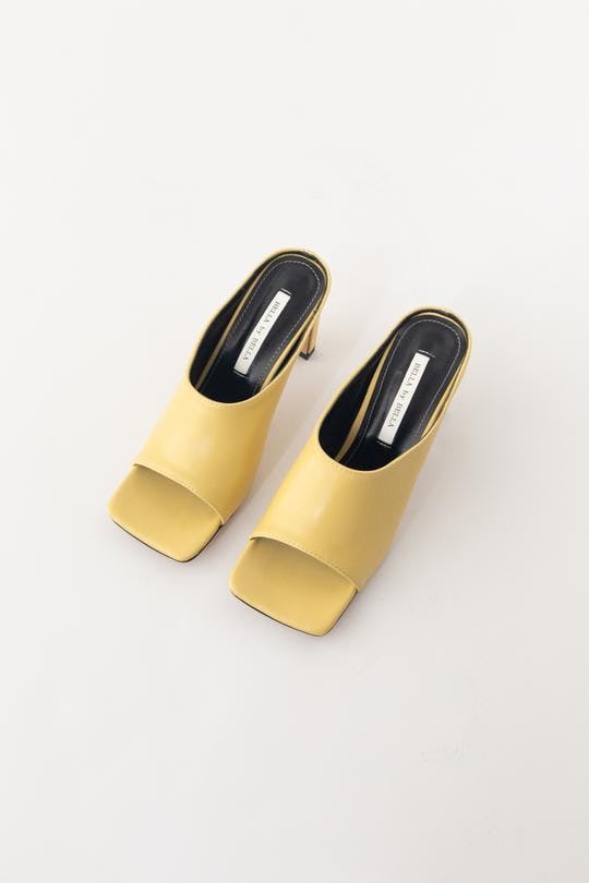 5 Square-Toe Shoe Styles That Prove The Trend Is Here To Stay In 2020