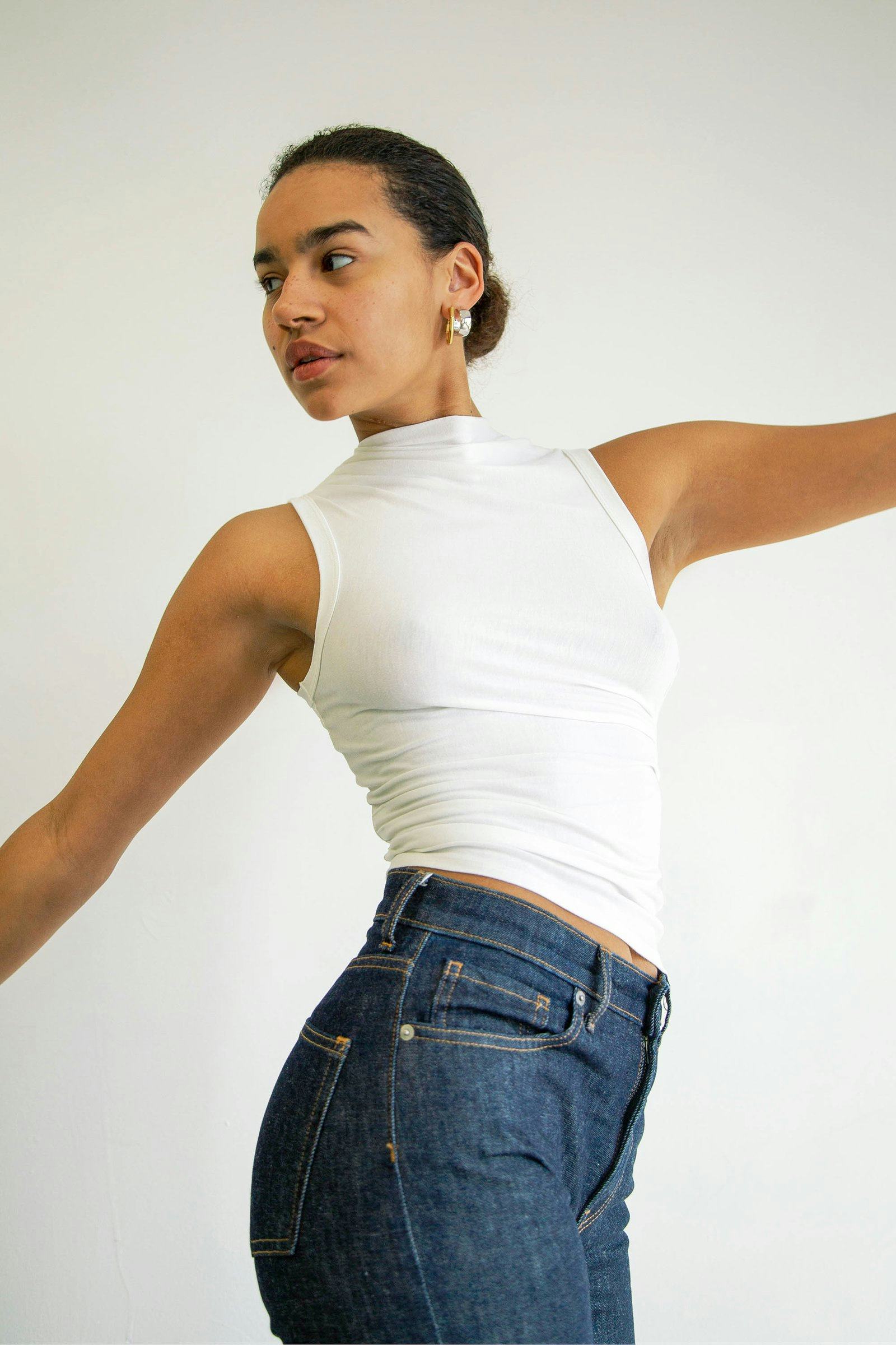 7 Best Simple White Tank Tops For Summer — & How All The Fashion Girls ...