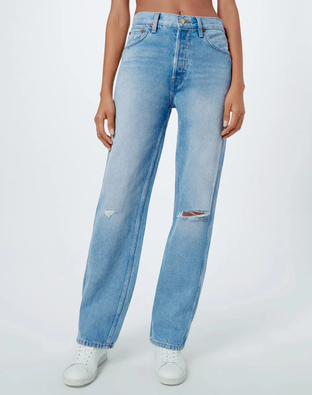How To Style Comfy Clothes, According To 9 Fashion Stylists