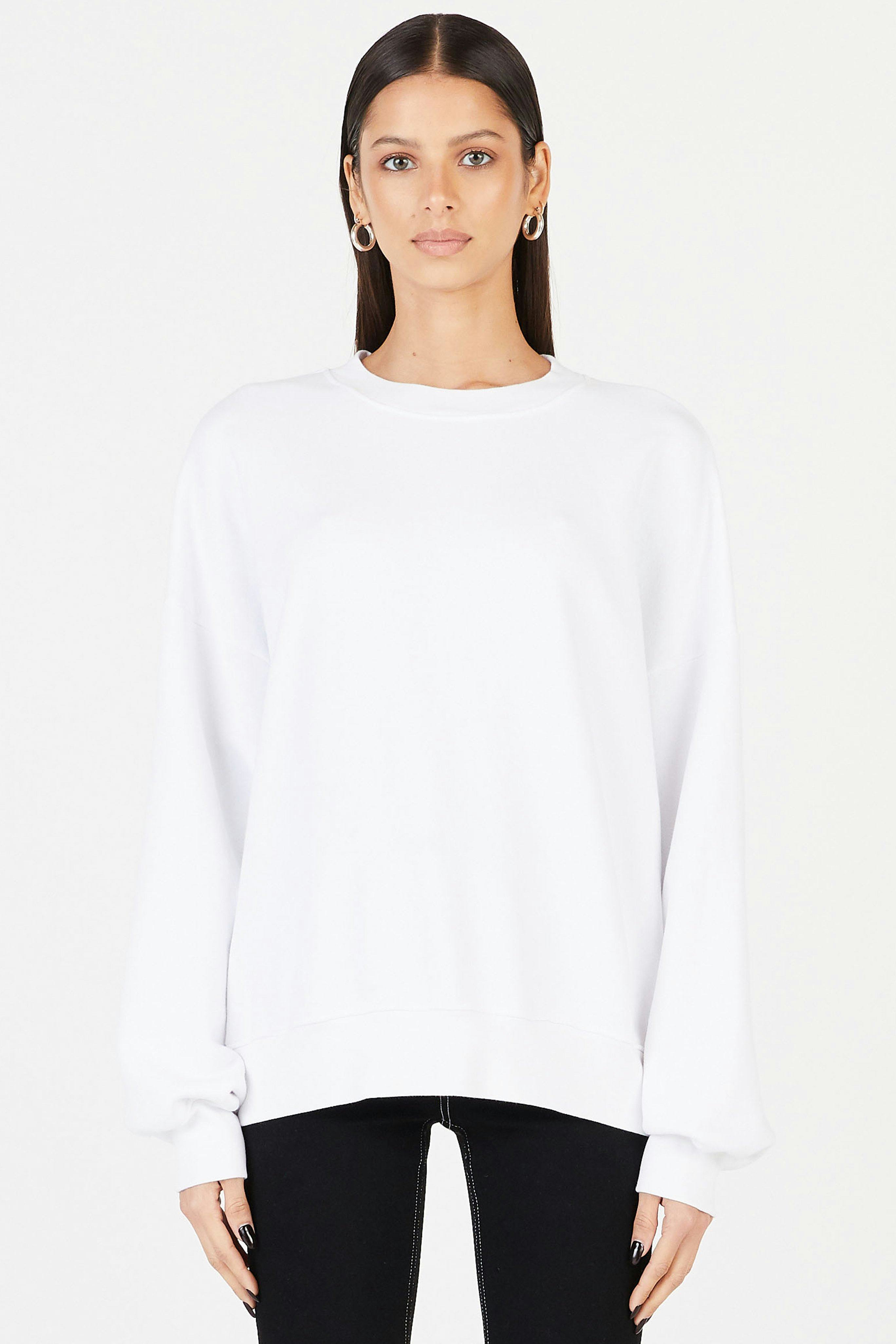 How To Style Comfy Clothes, According To 9 Fashion Stylists