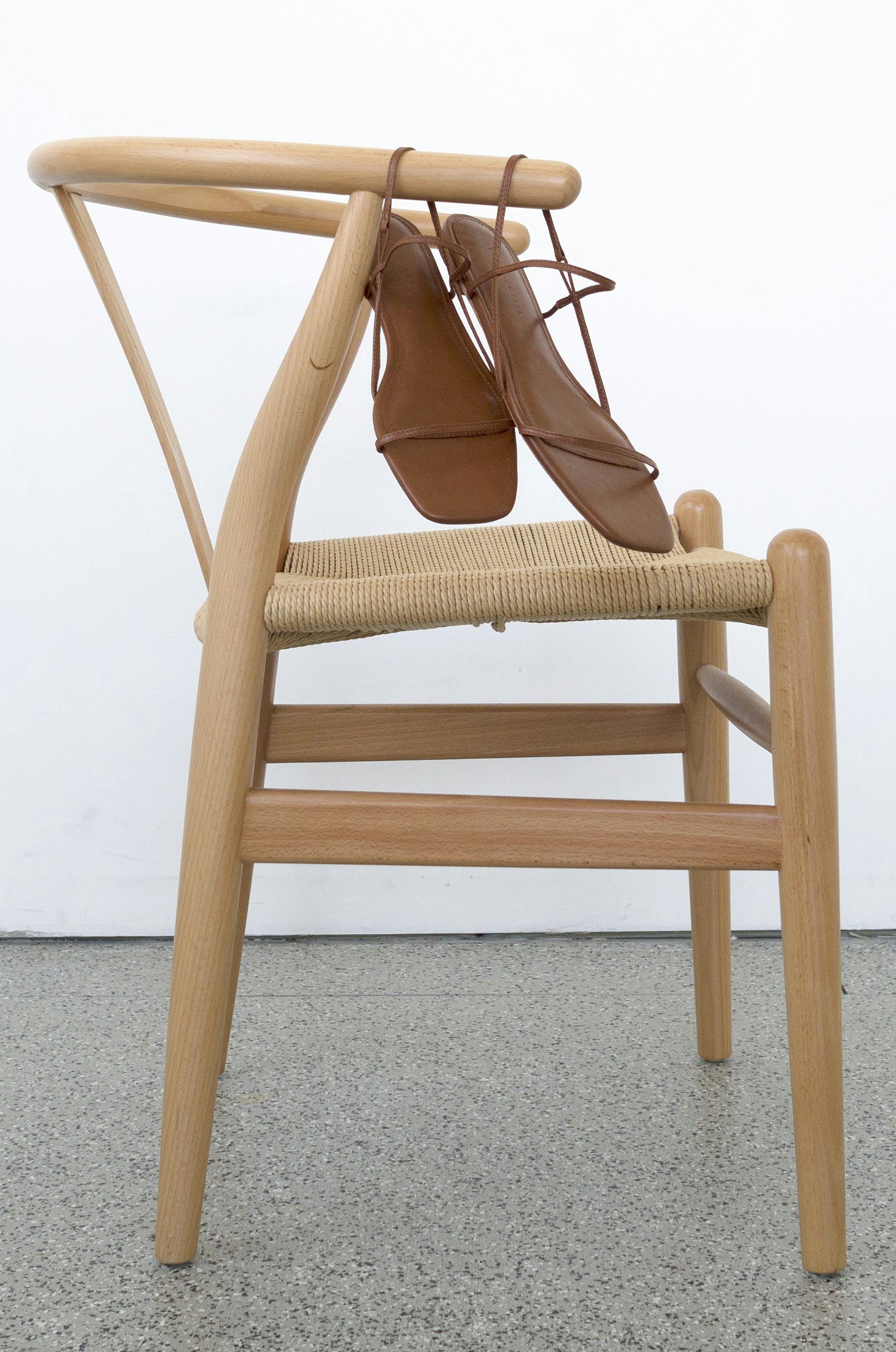 The Best Minimalist Sandals For Summer — And How To Style Them