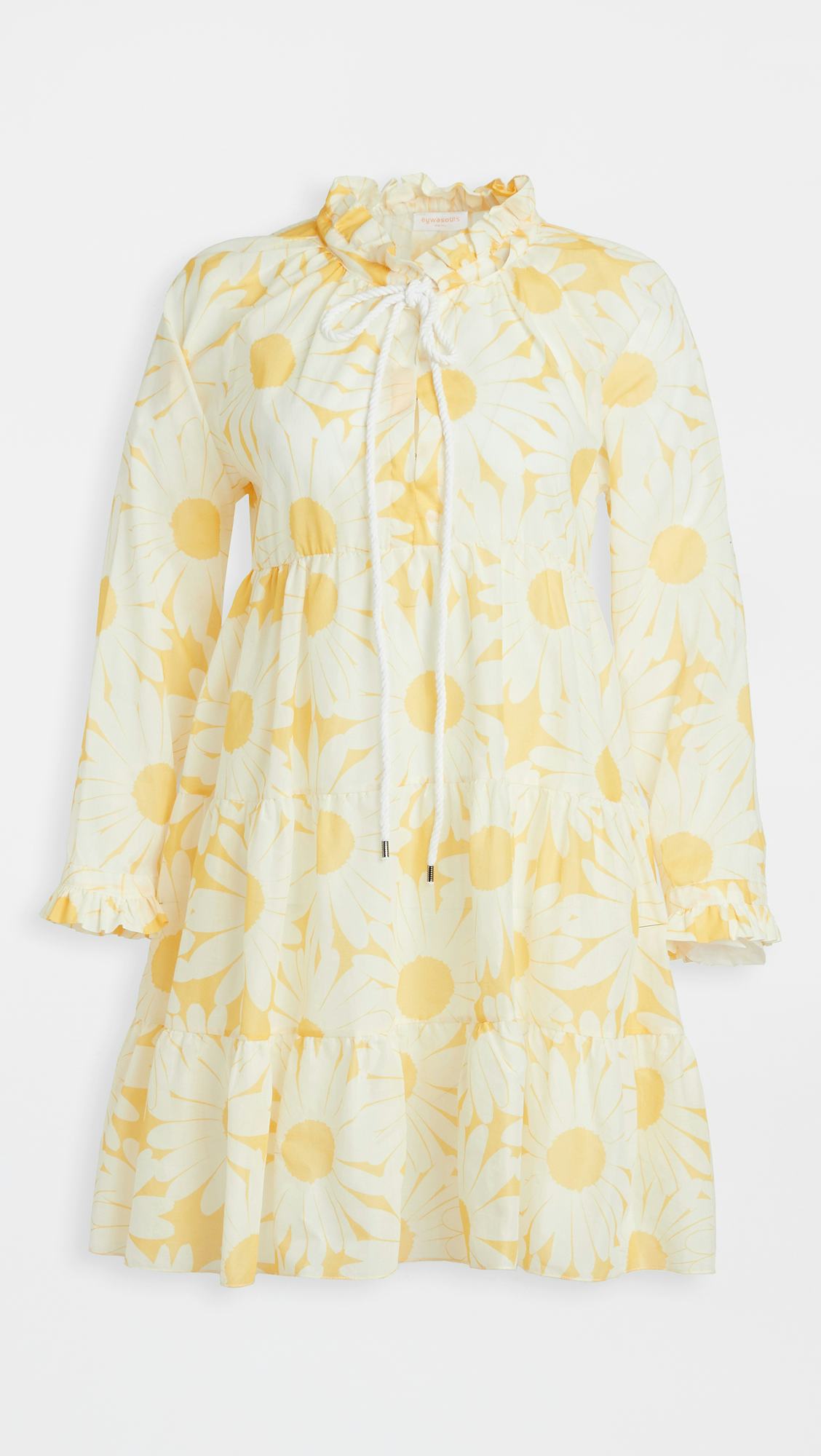 Why The Daisy Fashion Trend Is A Serious Mood-Booster