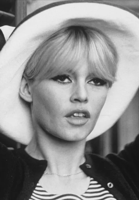A Deep-Dive Into What Makes Marianne From 'Normal People's Fringe So ...