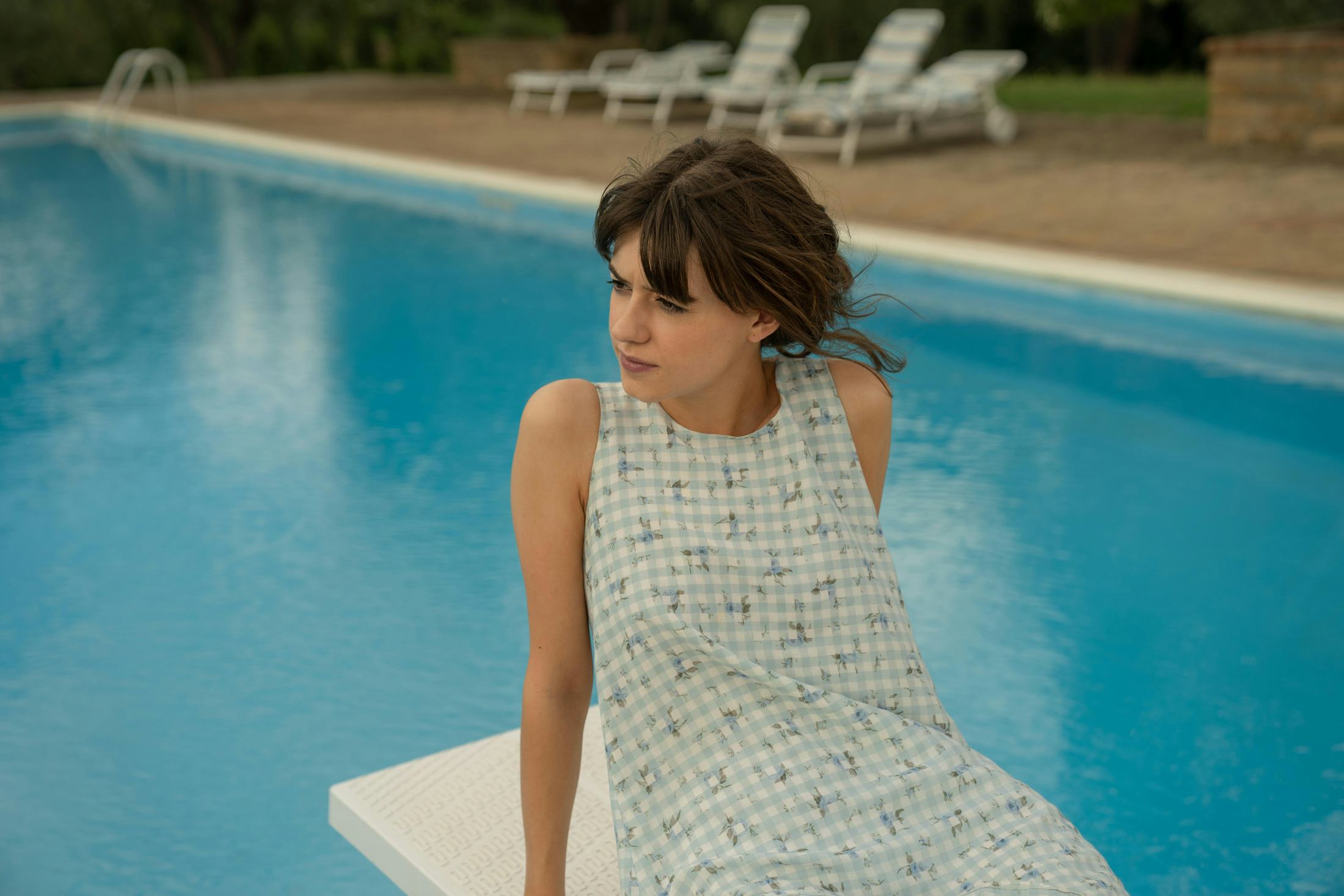 Connell's Chain On Normal People Has A Special Meaning, Says Costume ...