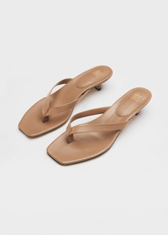 High Heel Flip Flops Are The "Ugly" Trend Everyone's Wearing