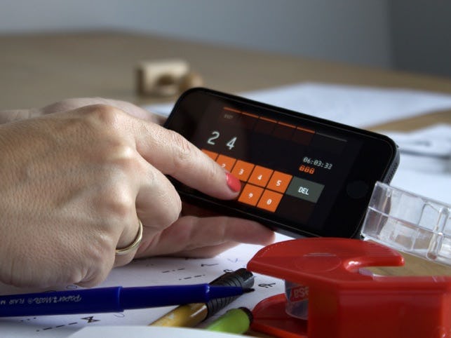 12 Best iPhone Family Game Apps