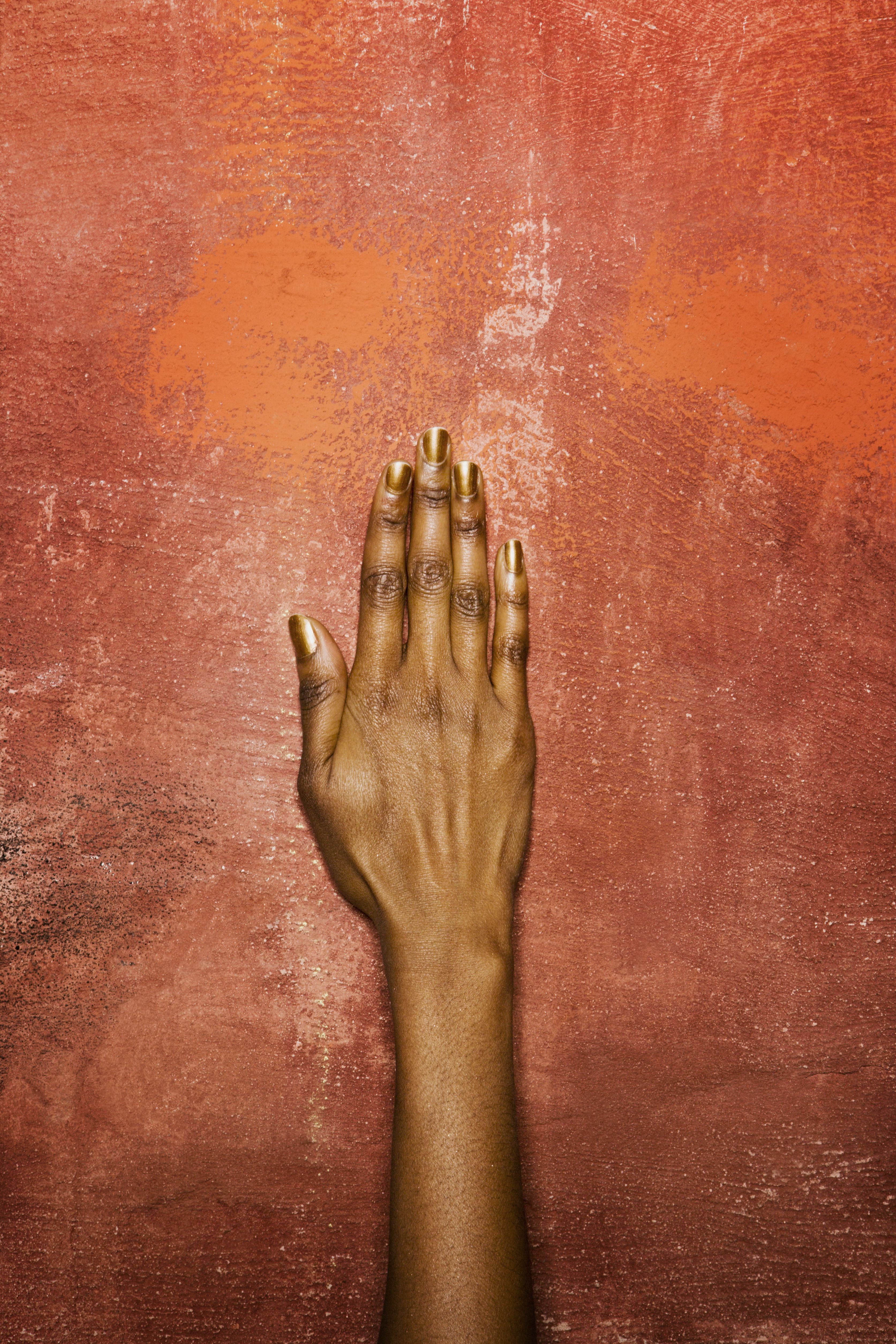 How To Mix Nail Polish To Create Your Own Unique Shade