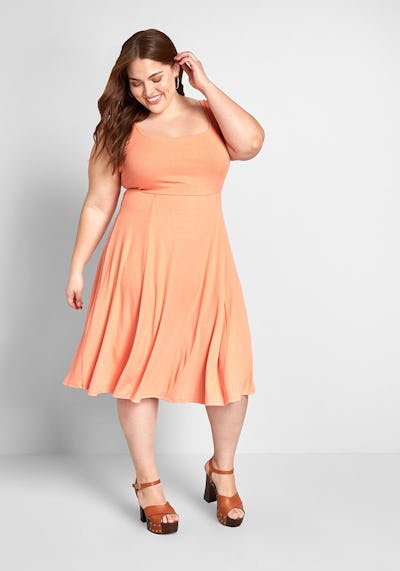 6 Plus Size Summer Dress Trends You'll See Everywhere This Year