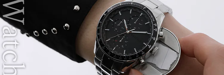 Pretend you're Light Yagami with this 'Death Note' wristwatch