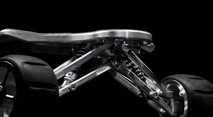 The Hunter Board is a 34 mph electric skateboard with Tesla-level ambitions