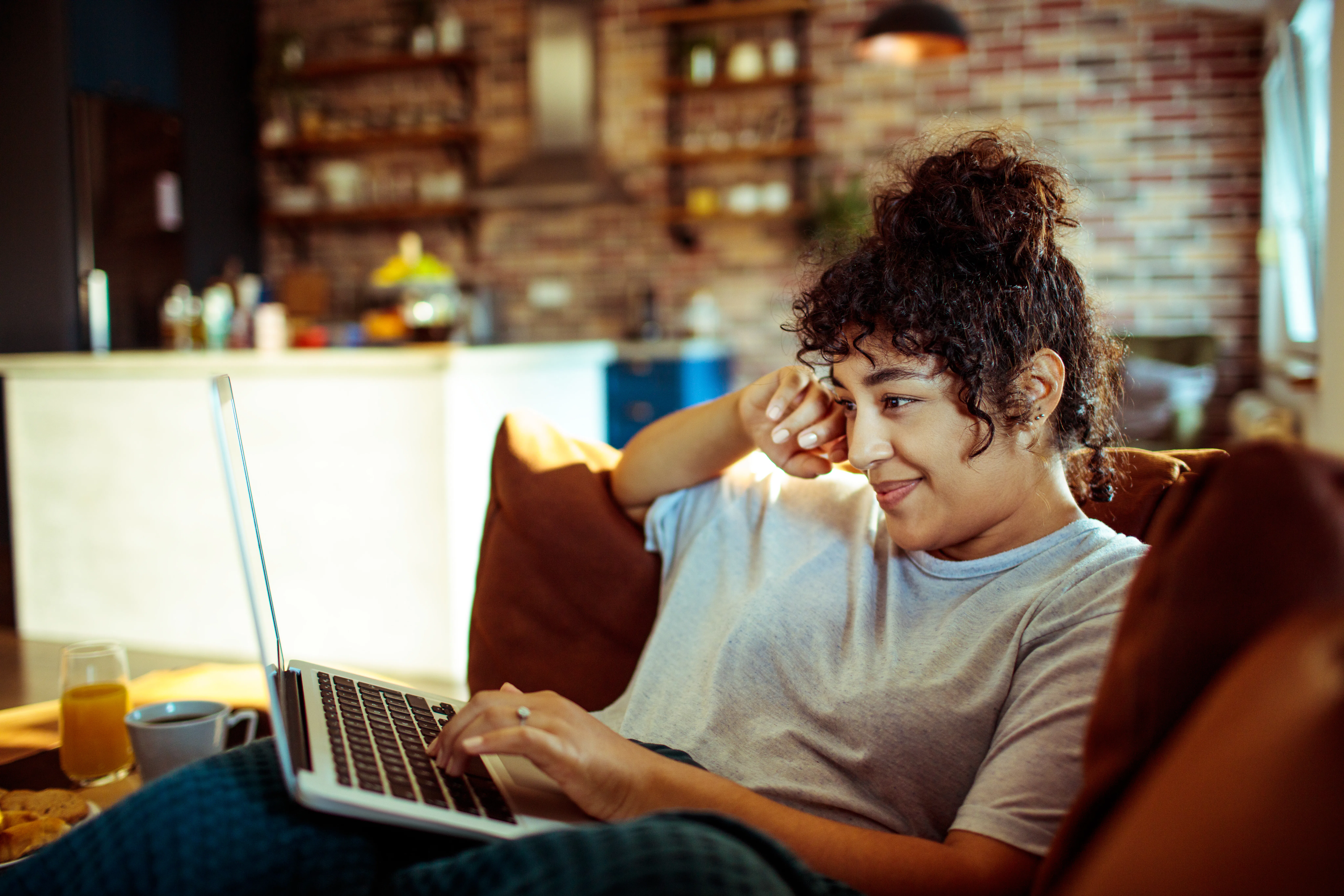 10 tips to promote engagement on Zoom while working from home