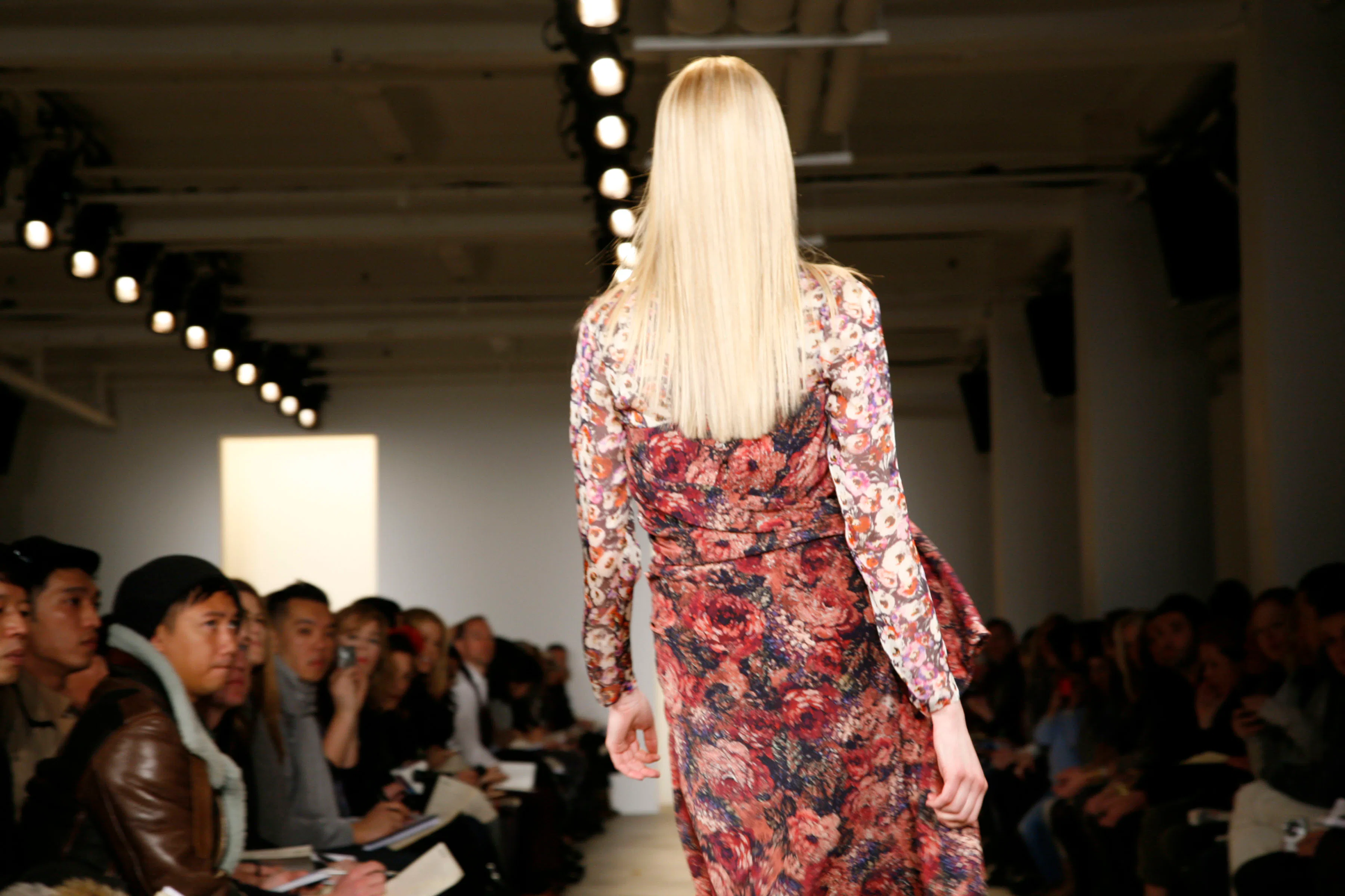 These 2010 Beauty Trends Began Backstage At Fashion Month — & Are Still ...