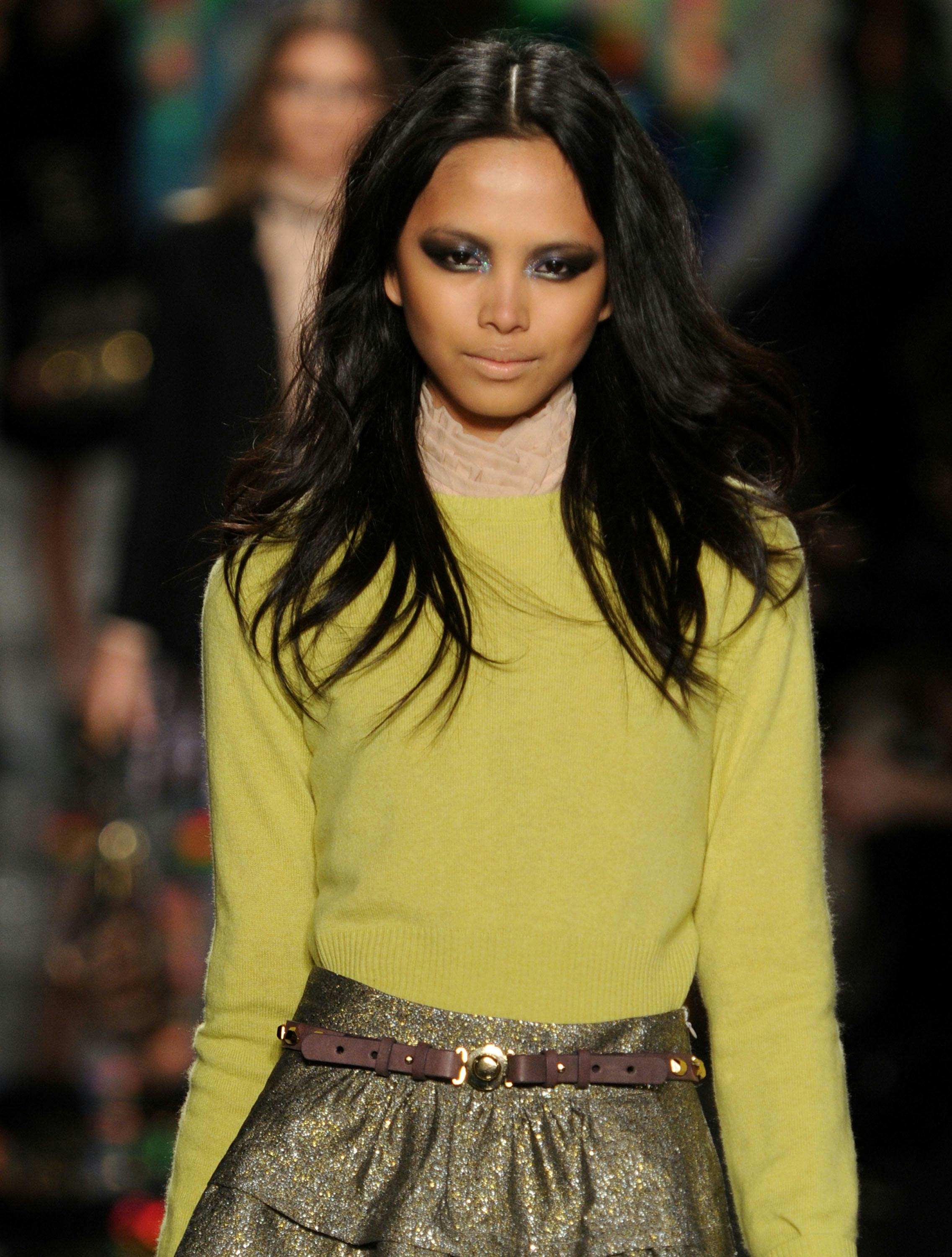 These 2010 Beauty Trends Began Backstage At Fashion Month — & Are Still ...