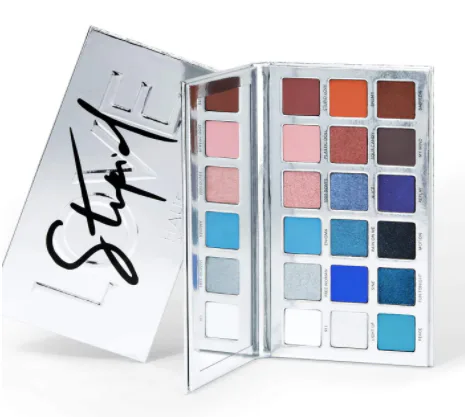 Blue Eyeshadow Is The Trend That Just Keeps Giving — Here Are 7 Ways To ...