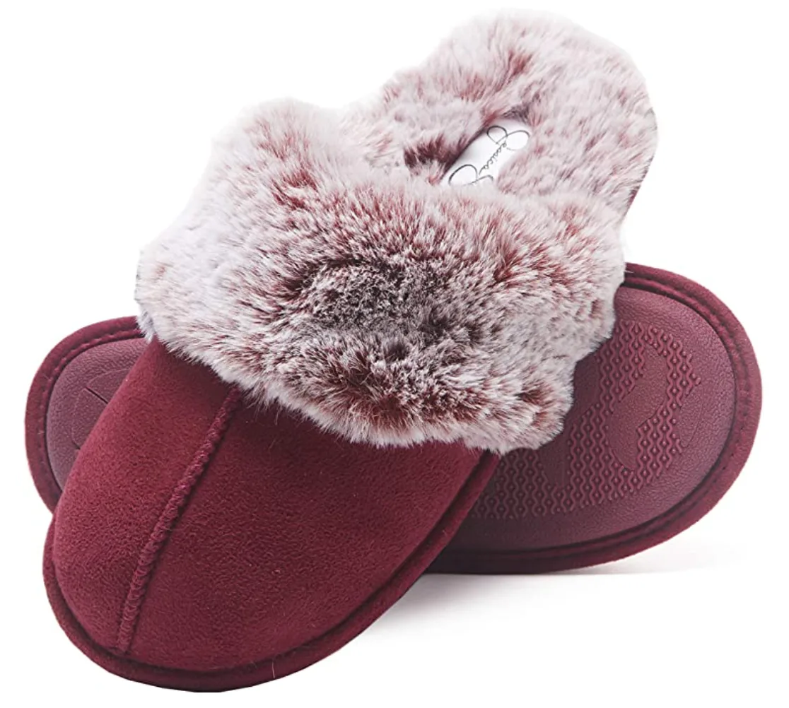 The 10 Best Vegan Slippers For Women In 2022