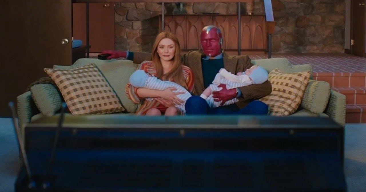 'WandaVision' theory: Evan Peters could be playing this demonic TV producer