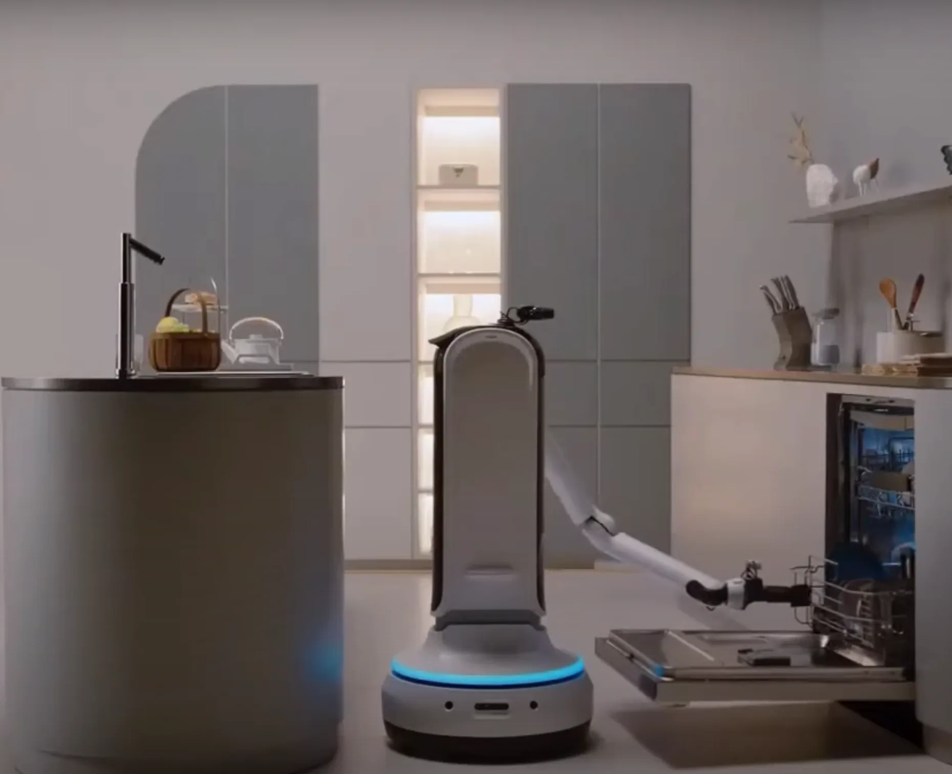 Samsung is all-in on weird home robots