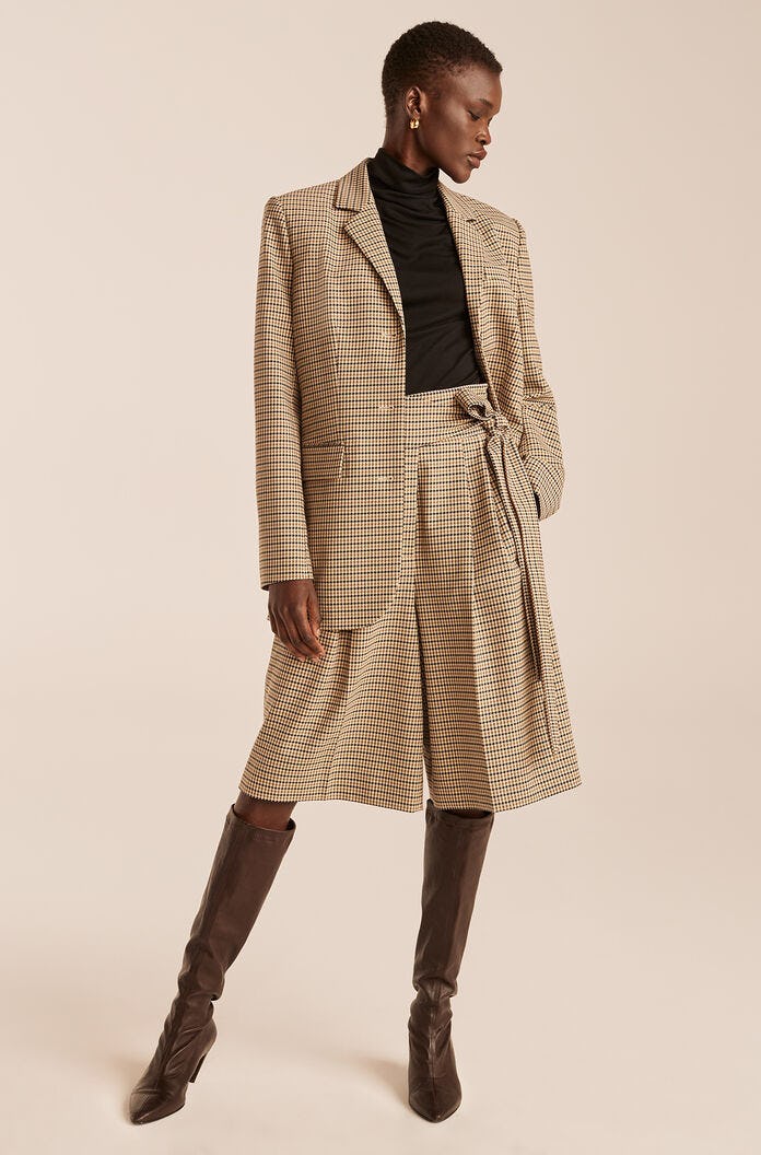 The Boxy Blazer Makes Every Fall Outfit Better — Here's Proof