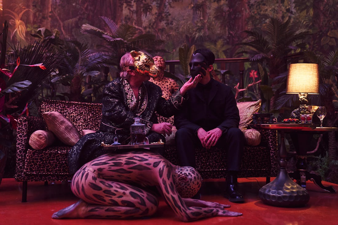 Why ‘Squid Game’ VIPs Acting & Dialogue Felt Unnatural, According To ...