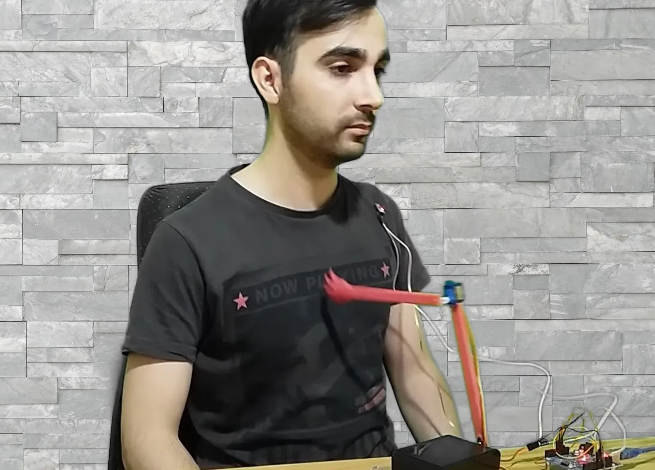 This DIY robot will keep you from slouching at your desk