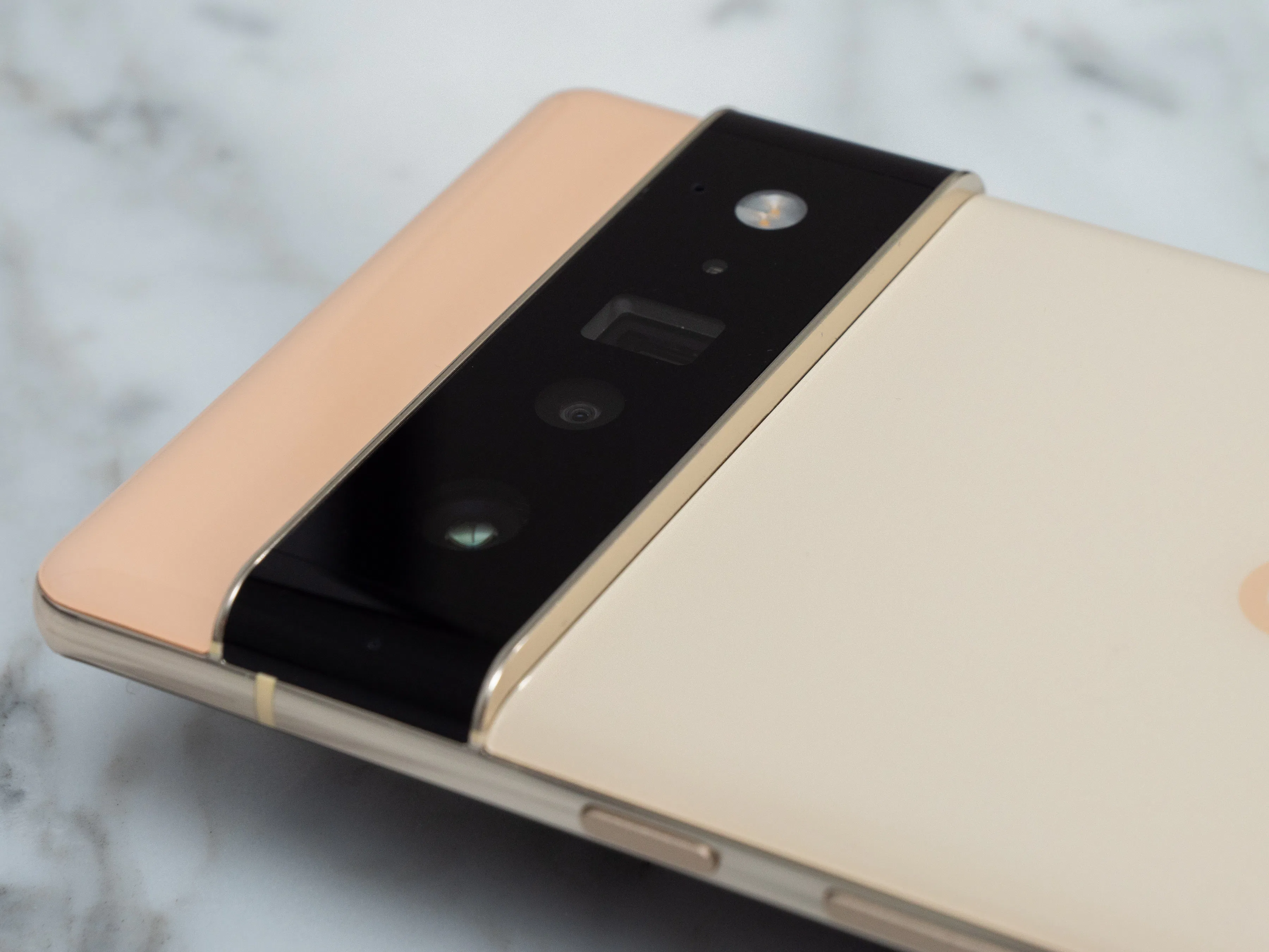 Google Pixel 6 & 6 Pro review: This camera means war