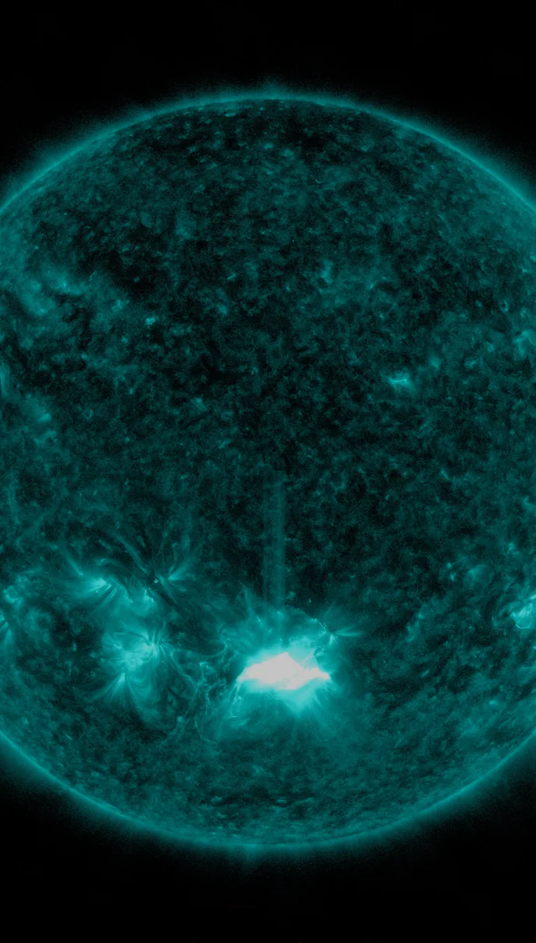 Look NASA Captures X class Solar Flare In Incredible Detail look-nasa-captures-x-class-solar-flare-in-incredible-detail