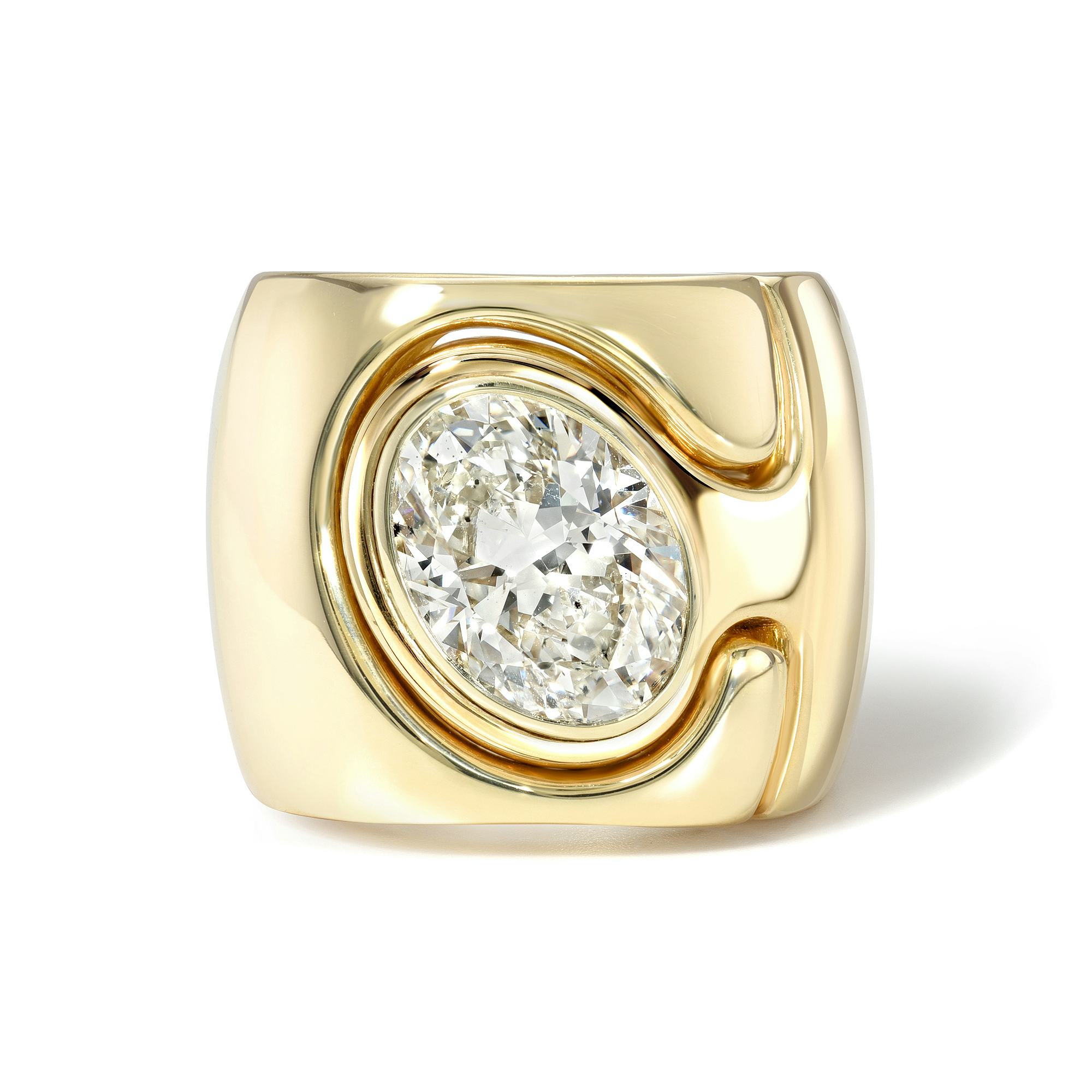 The Chunky Engagement Ring Trend Is Here To Replace Dainty Designs