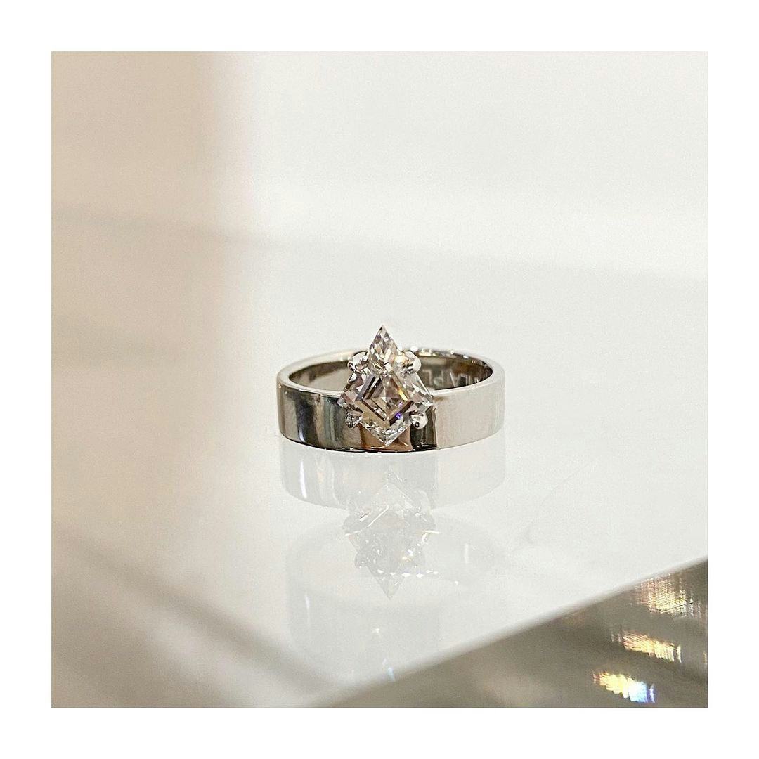 The Chunky Engagement Ring Trend Is Here To Replace Dainty Designs