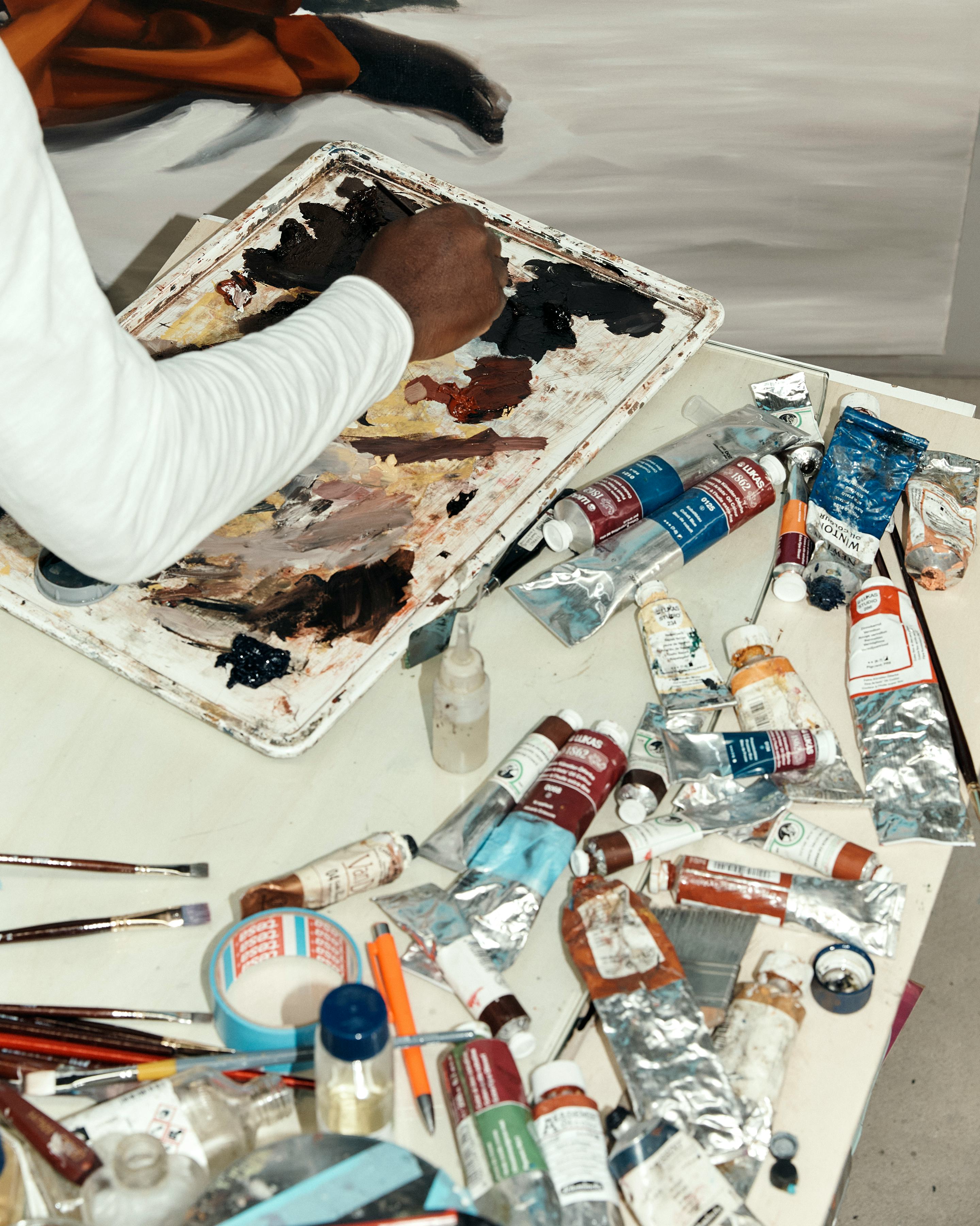 In the Studio With Peter Uka, the Artist Painting From Memory