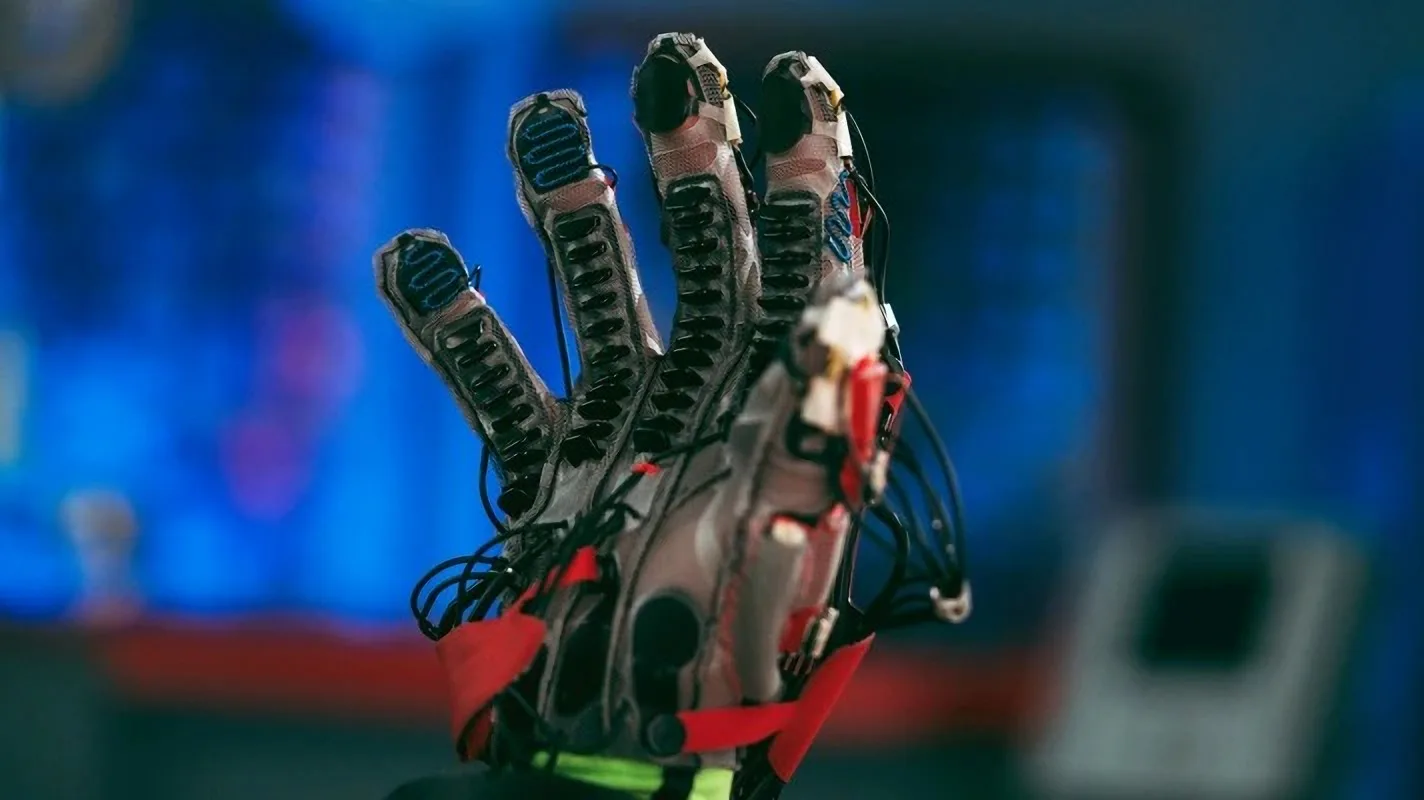 Meta's Haptic Glove will let you throttle your foes in VR