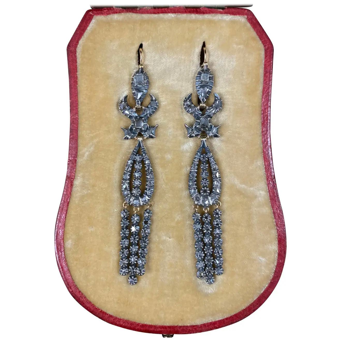 The Iconic Jewelry Trends Through The Decades — From Victorian To Art ...