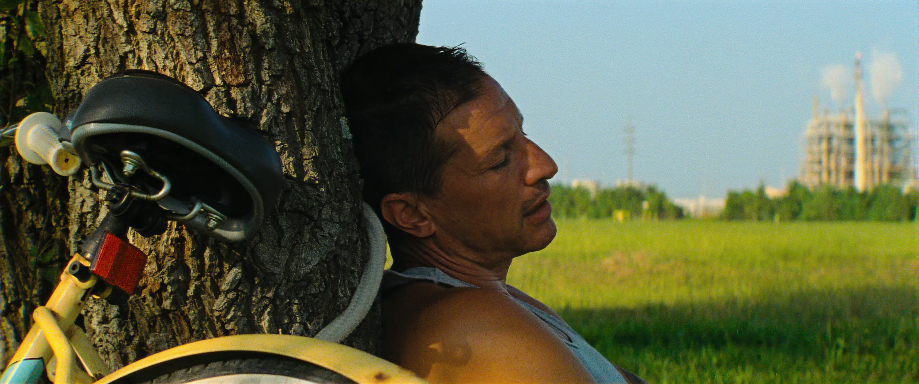 In ‘Red Rocket,’ Simon Rex Bares Himself Again And Again