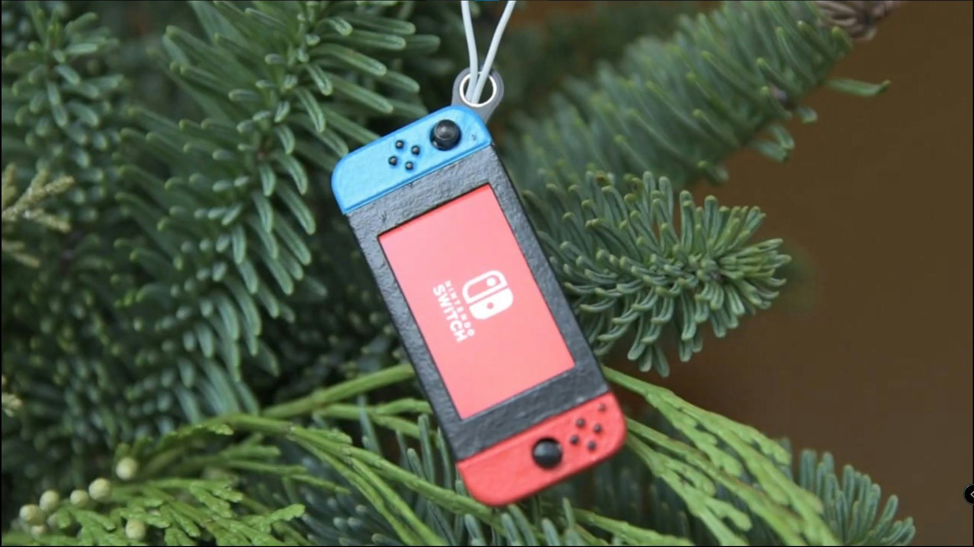 This tiny Nintendo Switch is the greatest Christmas ornament ever