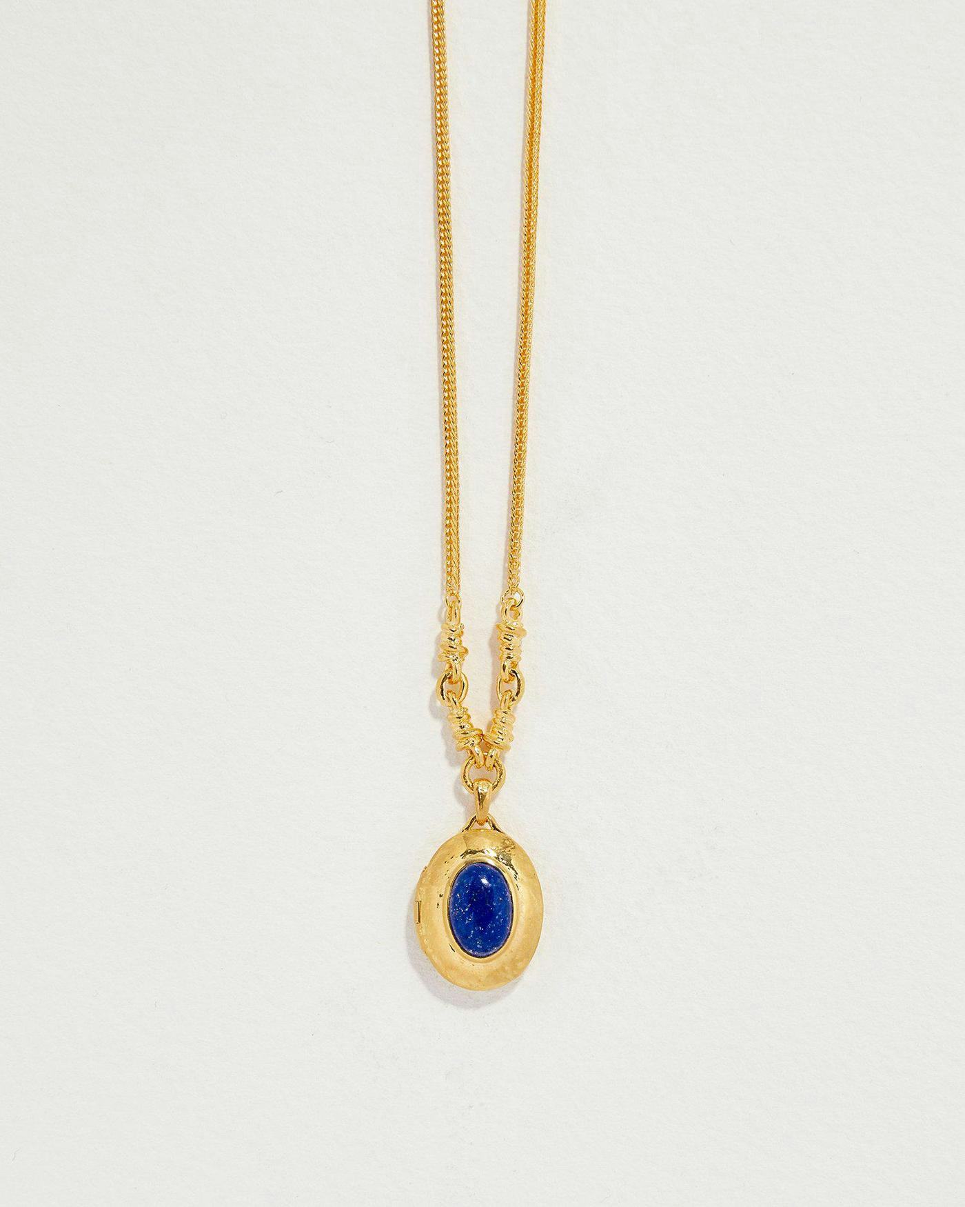 Lockets Are The Vintage-Inspired Jewelry Trend Leading The Next Wave of ...