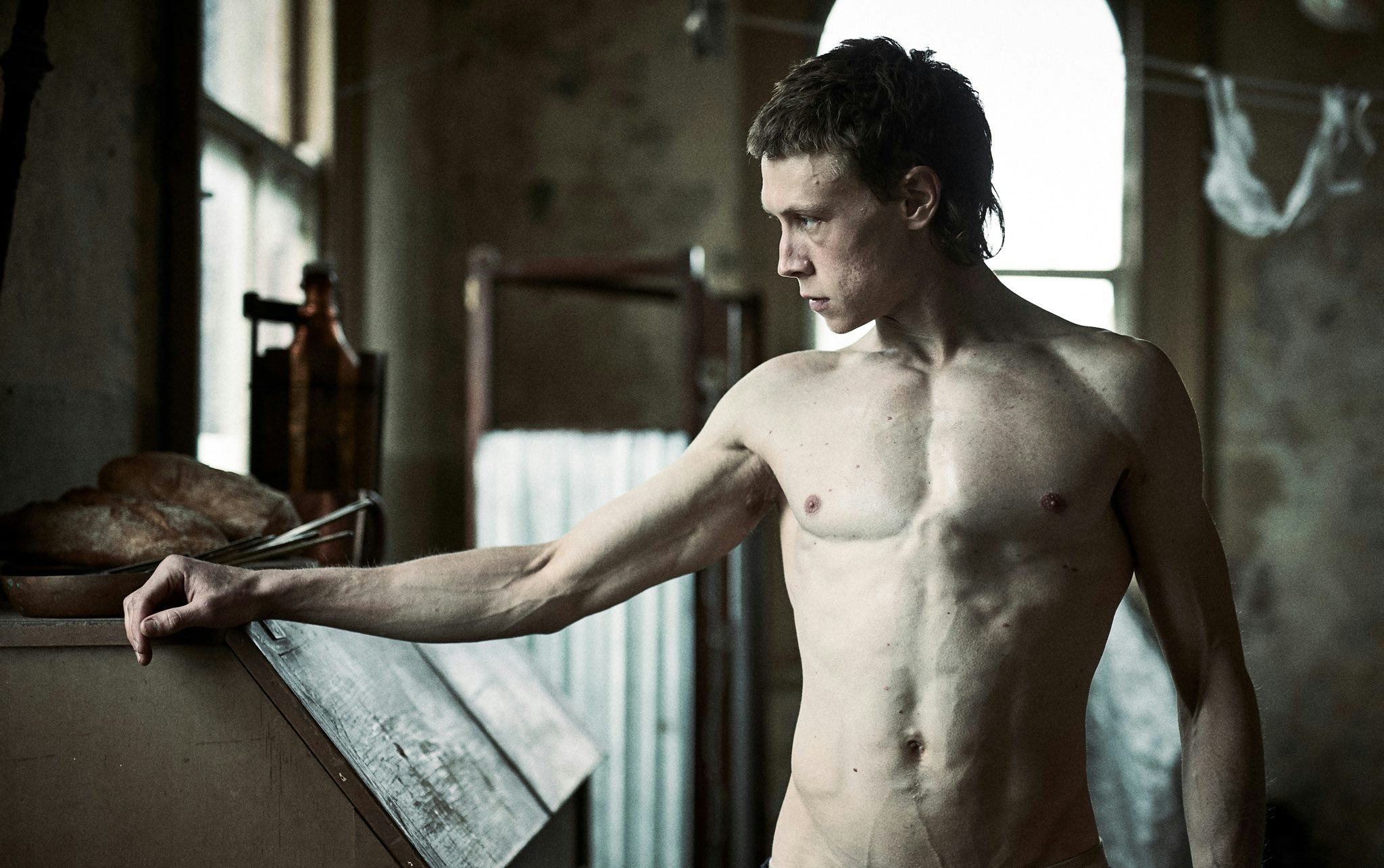 How George MacKay turned himself into a wolf to make 2021's wildest movie